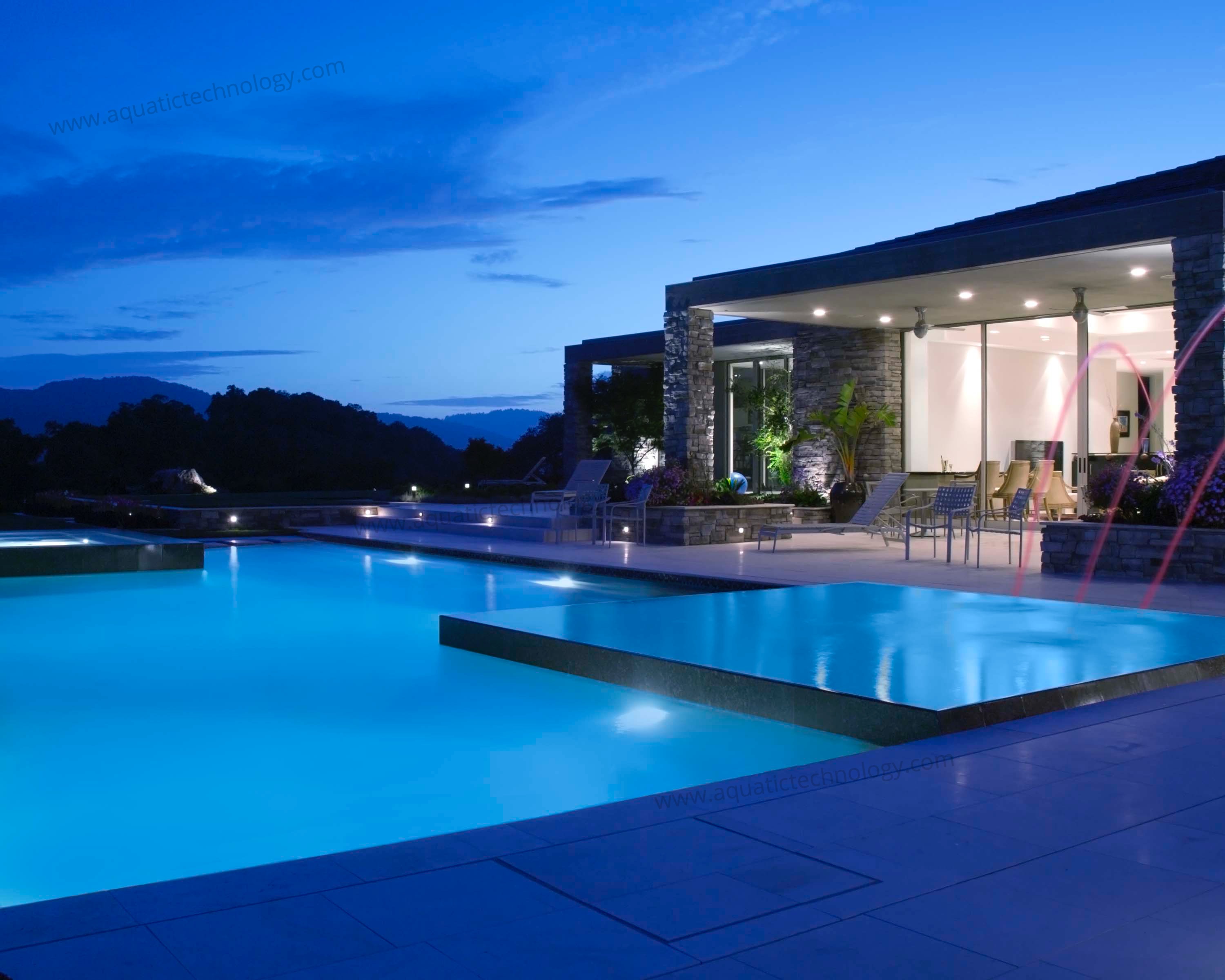 Transit Cubed Infinity Edge Pool & Spa | Aquatic Technology Pool & Spa ...